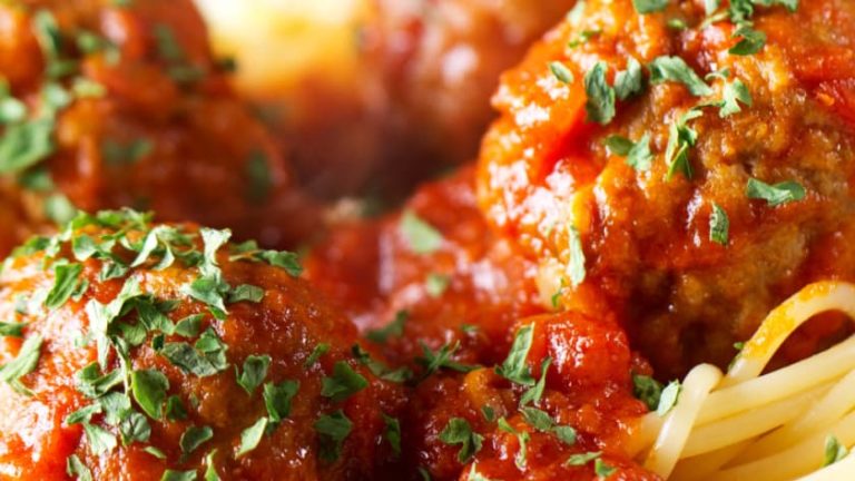 Gordon Ramsay’s Meatballs And Spaghetti (with Ground Turkey)