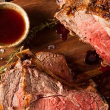 Easy Gordon Ramsay Coffee-Rubbed Ribeye Steak